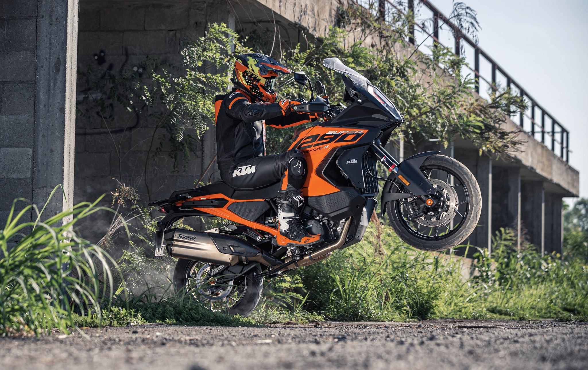 KTM 1290 Super Adventure S 2023 - Νέα χρώματα και βελτιωμένη πλοήγηση ...