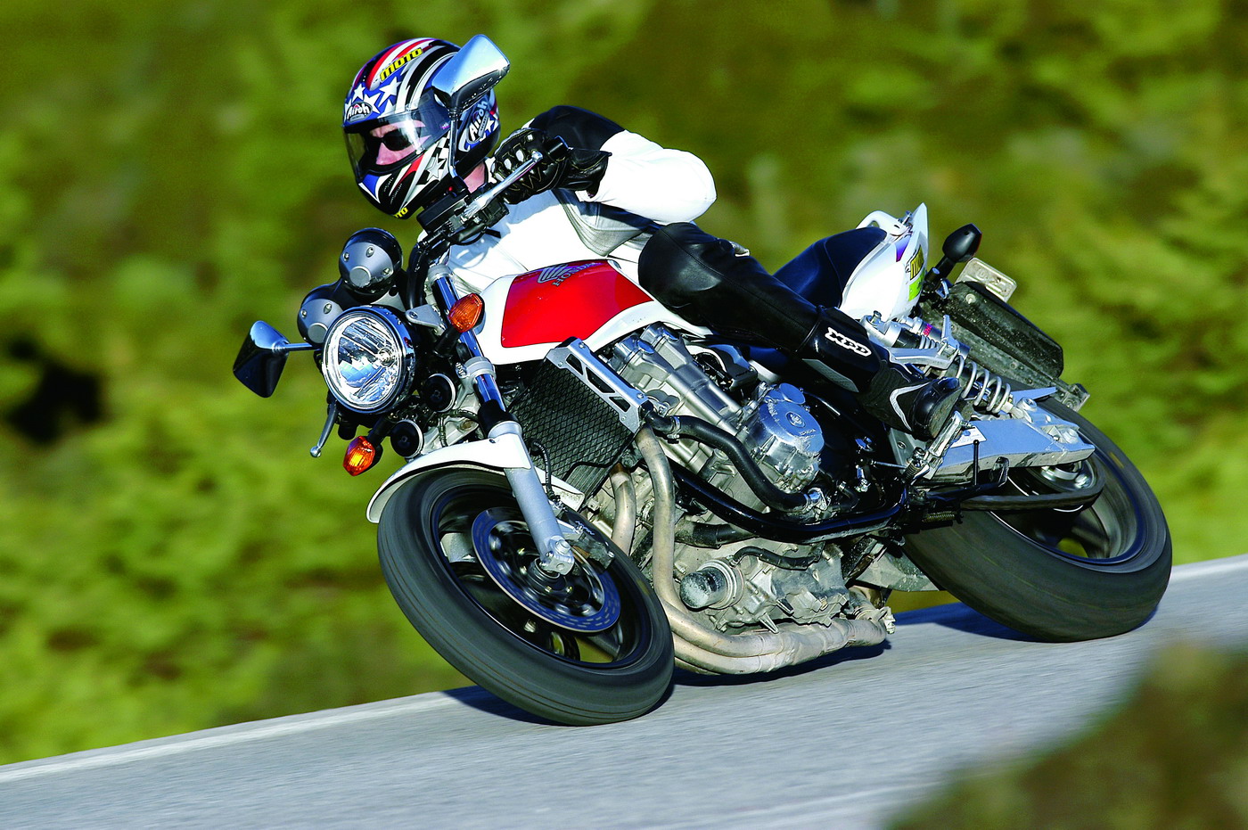 Honda CB1300 (2004 - 2011) | MOTOMAG