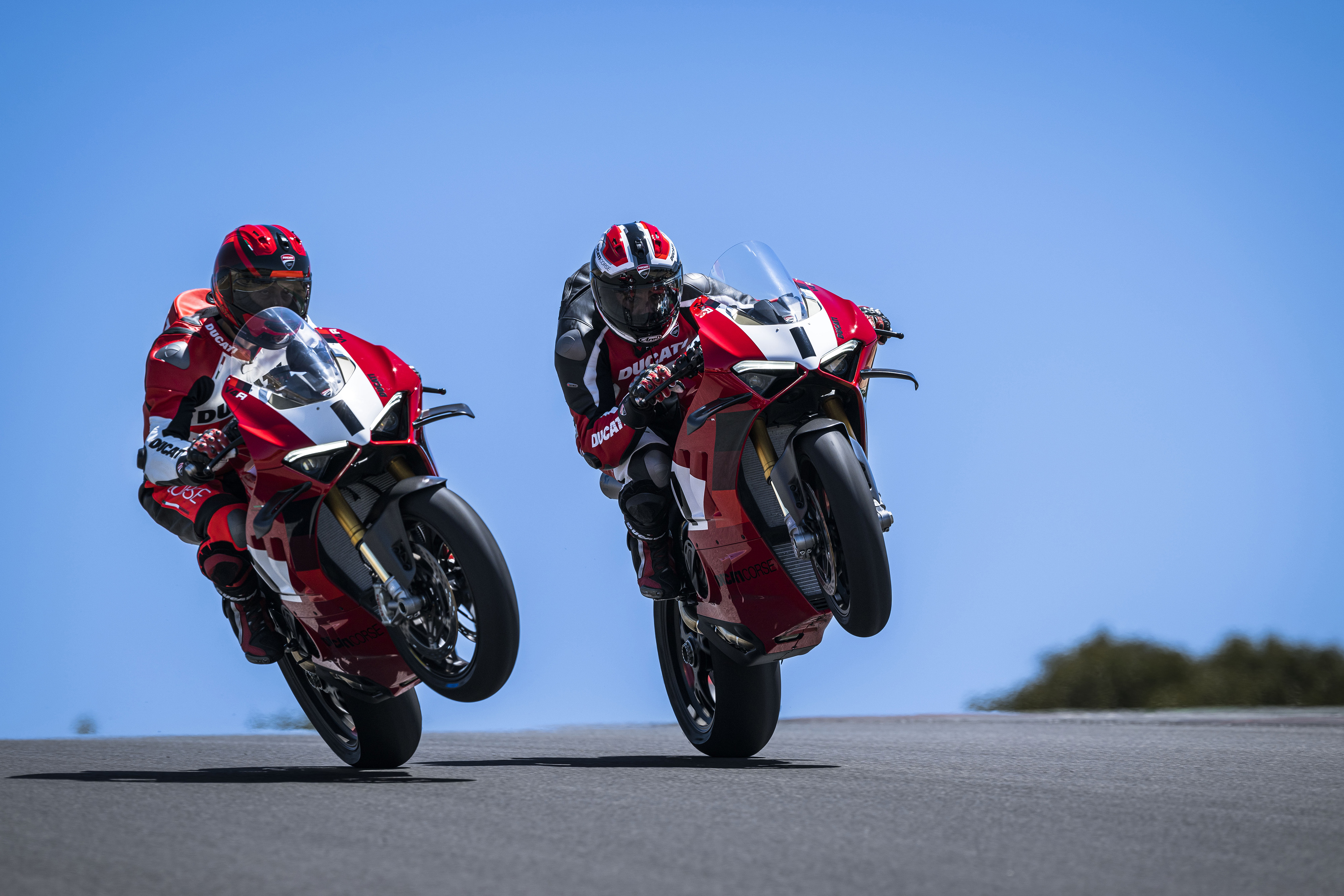 Ducati Panigale V4R 2023: Ρεκόρ ιπποδύναμης με κόφτη στις 16.500 ...