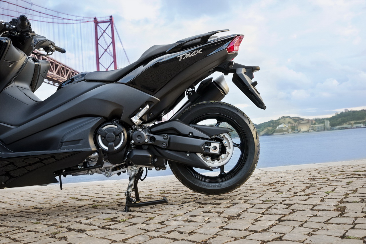 Yamaha TMAX DX 2017: Όλες οι φωτογραφίες | MOTOMAG
