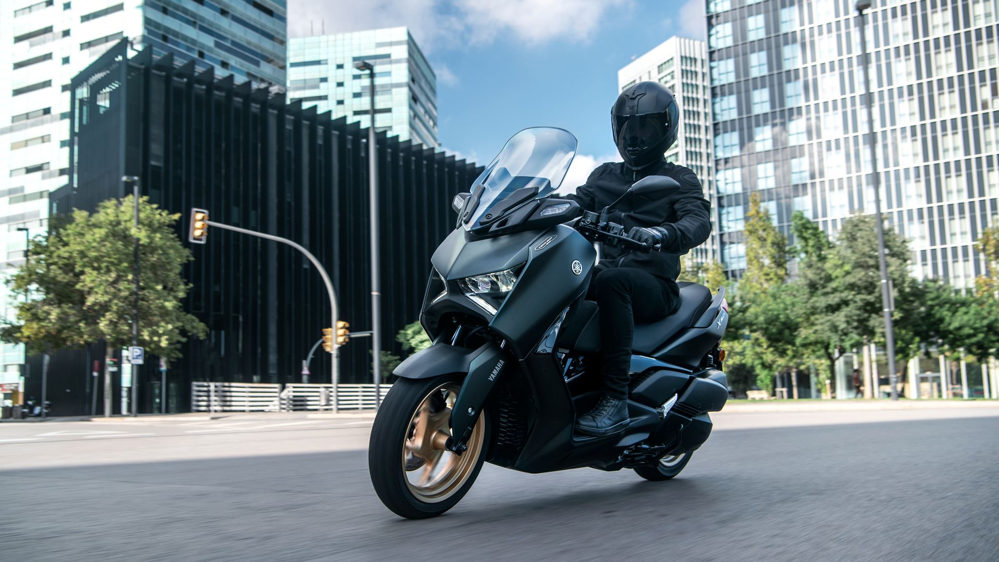 Yamaha XMAX 2023 | MOTOMAG