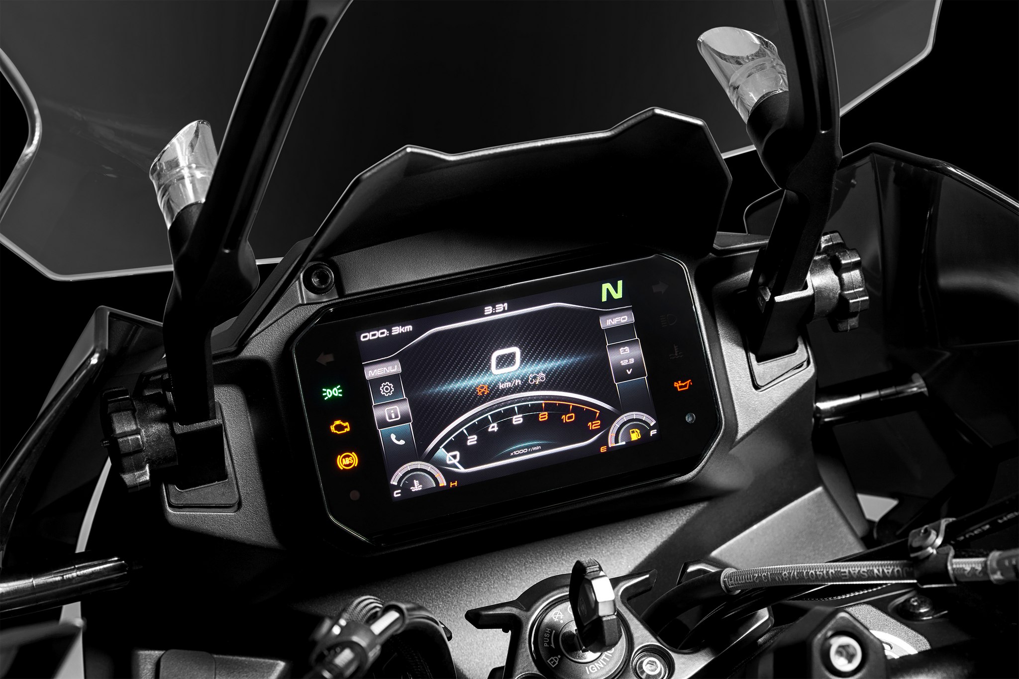 CFMOTO 700MT MOTOMAG