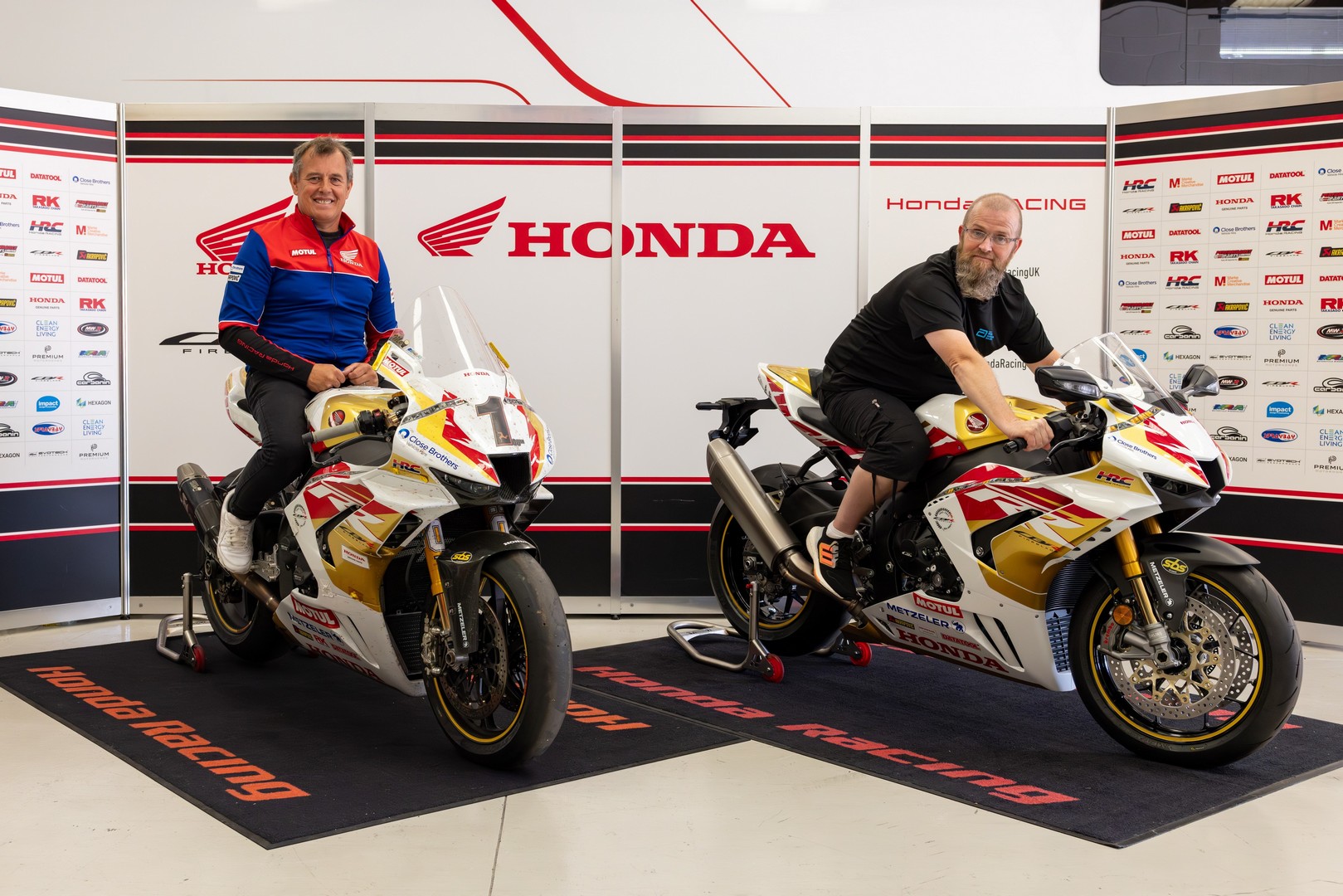 Honda CBR1000RR-R Fireblade SP John McGuinness 100th Start Replica ...