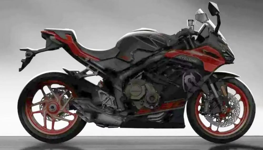 Cyclone RC700 - Τετρακύλινδρο Supersport μοντέλο | MOTOMAG