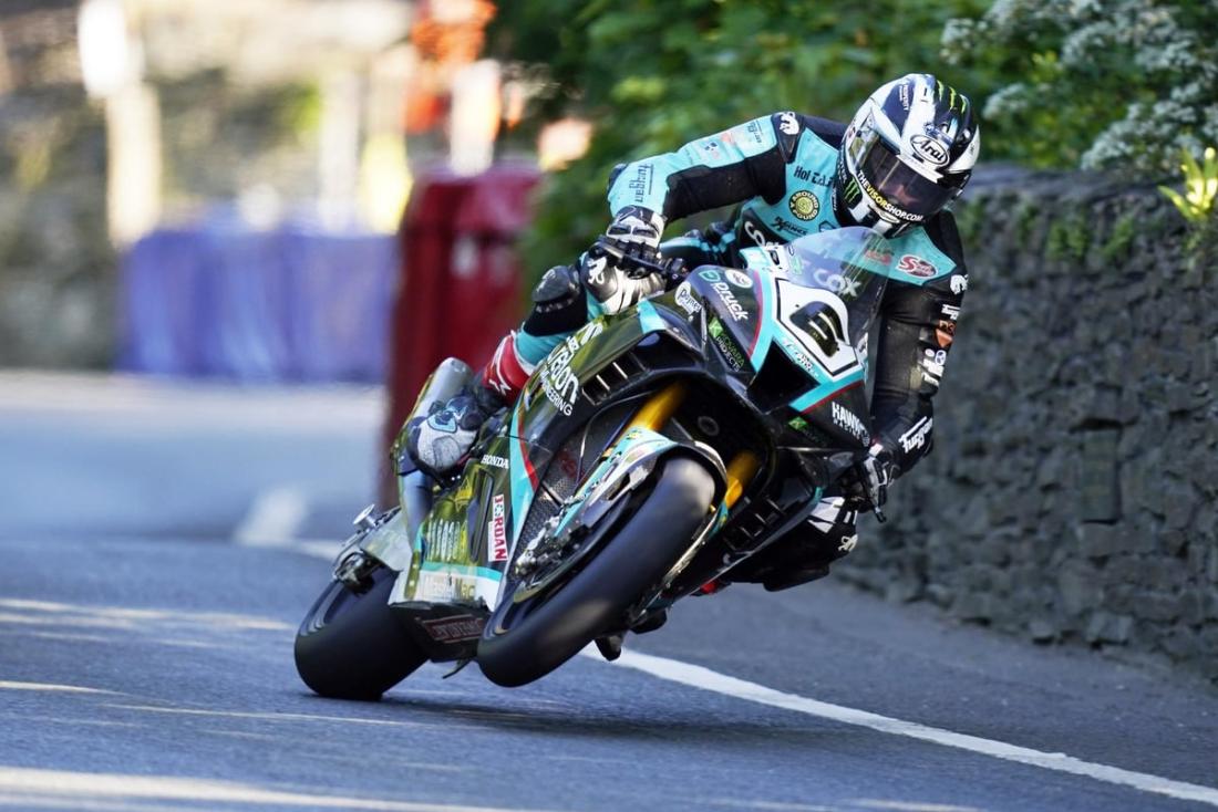 Michael Dunlop - Μετά από 25 νίκες στο Isle of Man TT πήρε… δίπλωμα οδήγησης μοτοσυκλέτας! | MOTOMAG