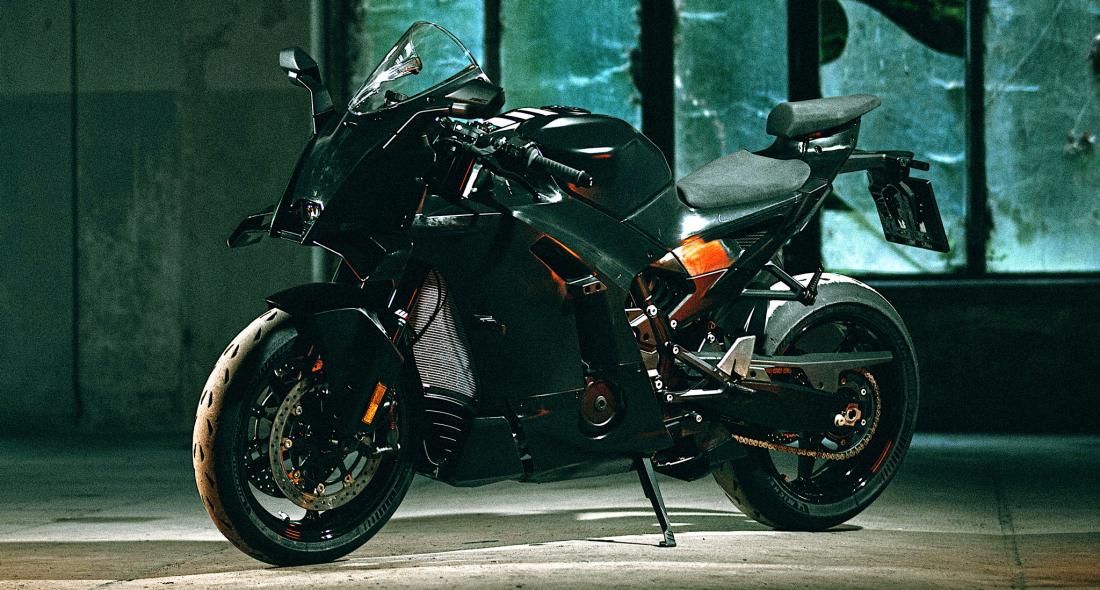 KTM RC 990 R 2025 - Πρώτες φωτογραφίες και βίντεο χωρίς καμουφλάζ ...