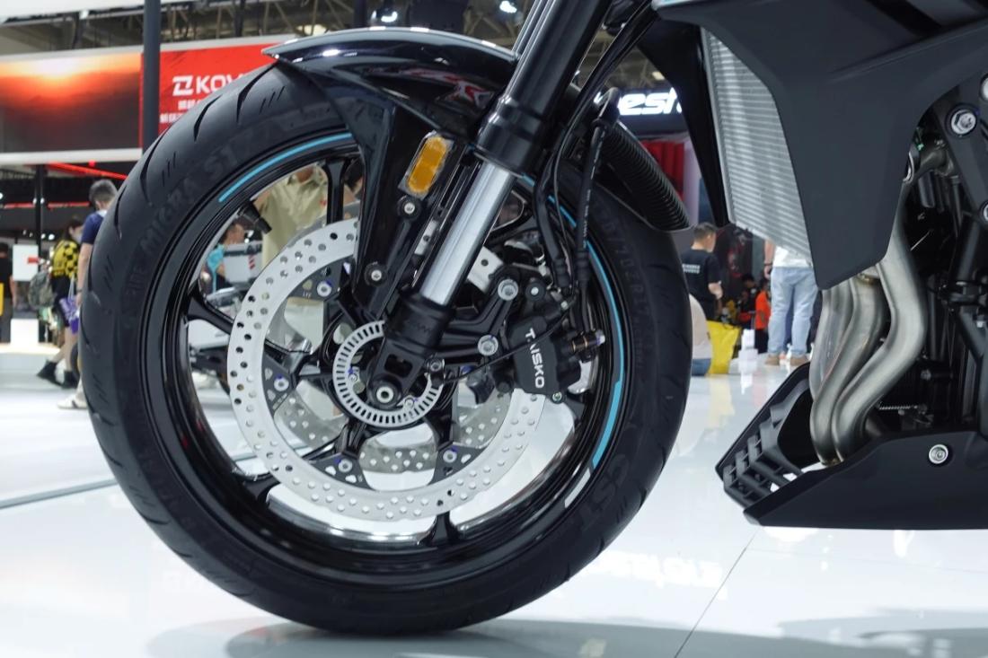 KOVE 450R - Το τετρακύλινδρο naked της KOVE σε μορφή παραγωγής | MOTOMAG