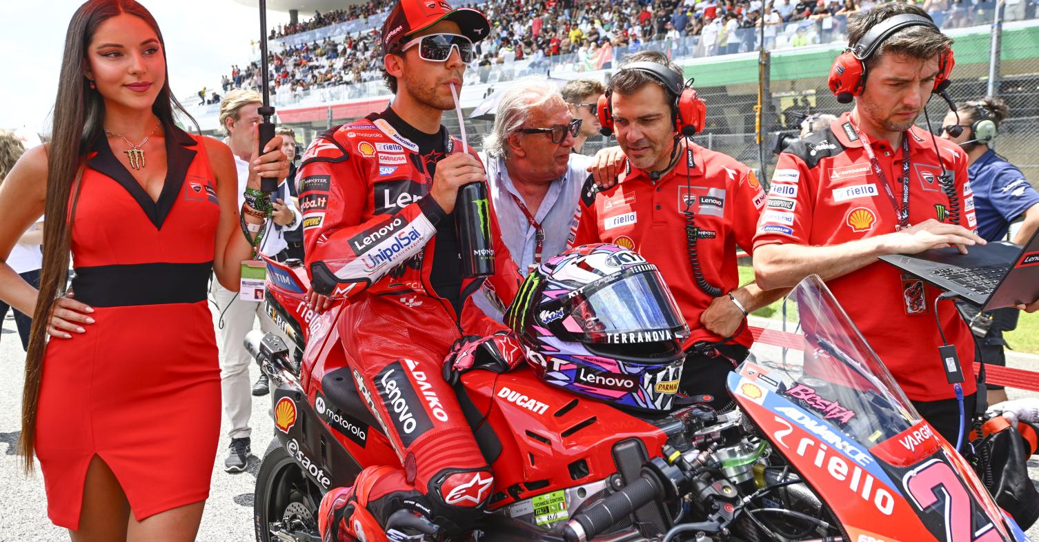 MotoGP & WorldSBK – Αβέβαιο το μέλλον των paddock girls μετά την ...