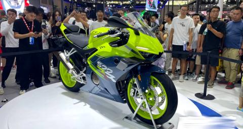 Zhang Xue 500RR 2025 - Η πρώτη μοτοσυκλέτα του πρώην προέδρου της KOVE | MOTOMAG